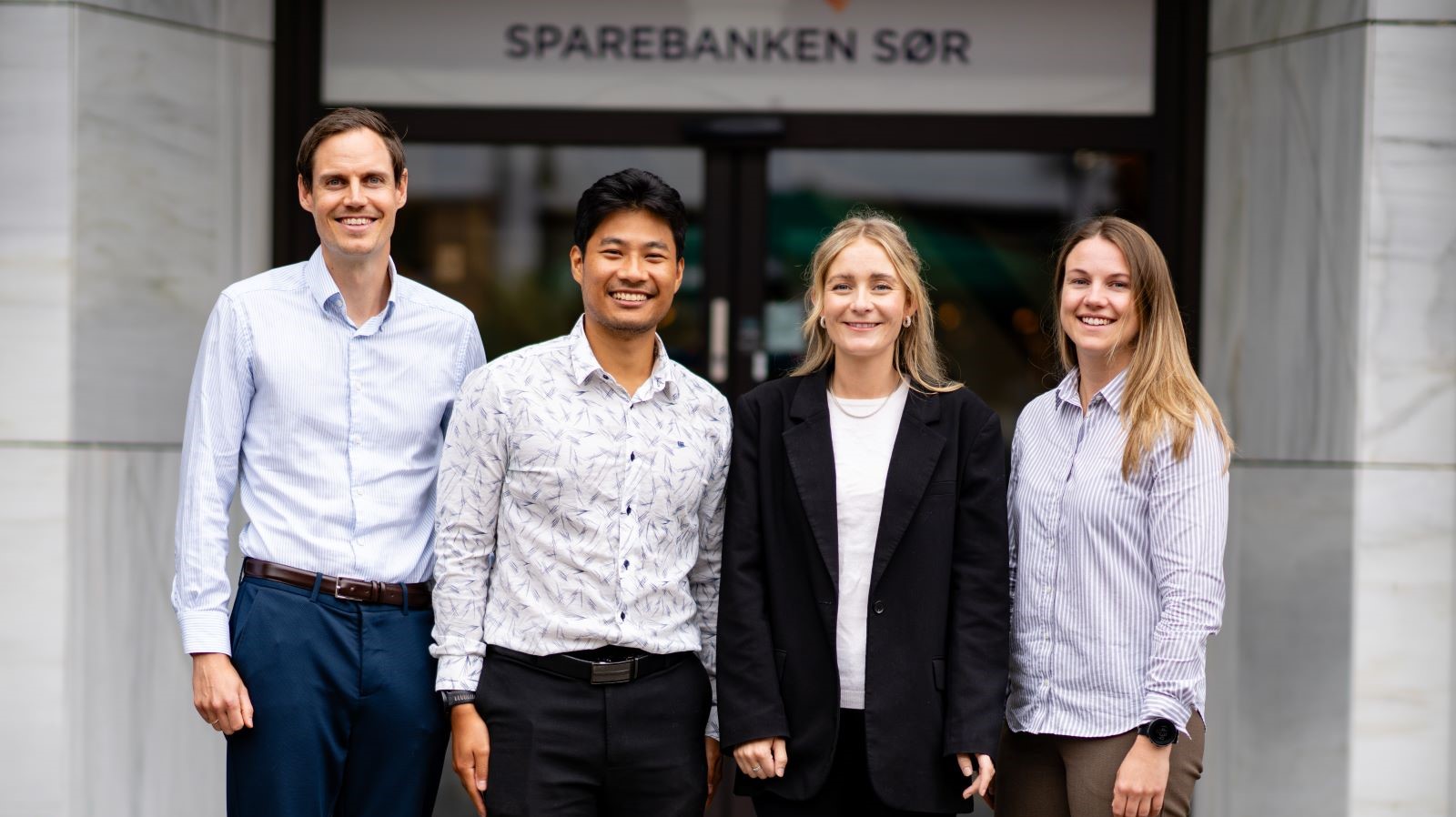 Det er variert å jobbe i banken | Sparebanken Norge (Sør)